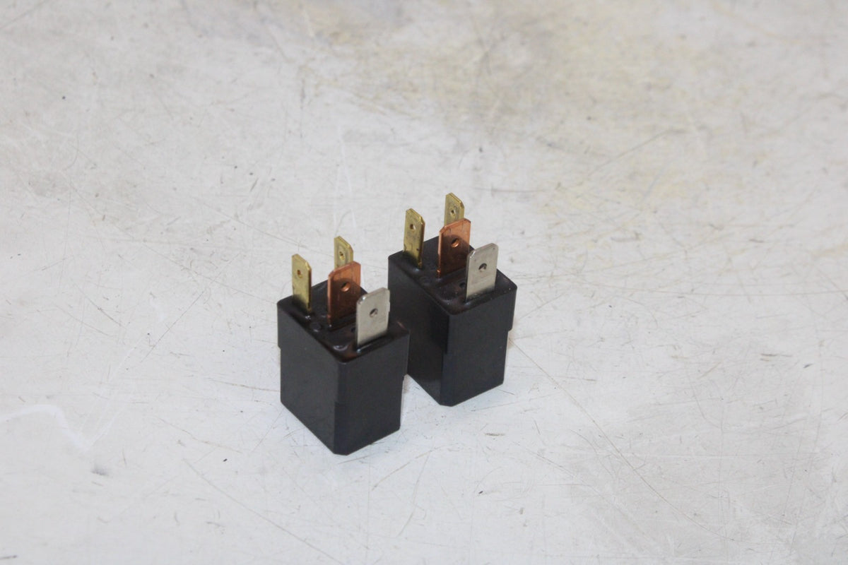 18-23 DUCATI SCRAMBLER 1100 SPORT OEM RELAY PAIR ASSEMBLY FUSE BOX ...